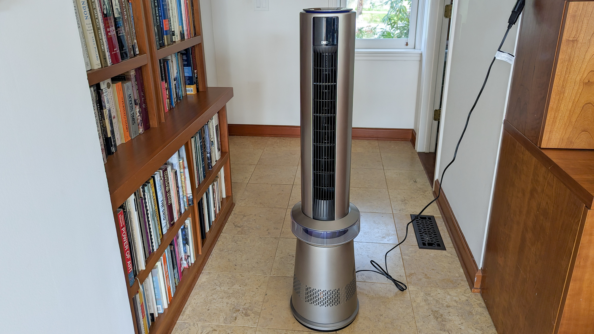 סקירת Dreo Air Purifier Tower Fan MC710S מאת Brian Nadel שפורסמה ב-10 ...
