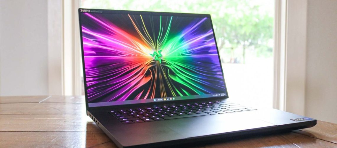 סקירת Razer Blade 16 (2024): מחשב נייד גיימינג נהדר עם שדרוג OLED גדול ...